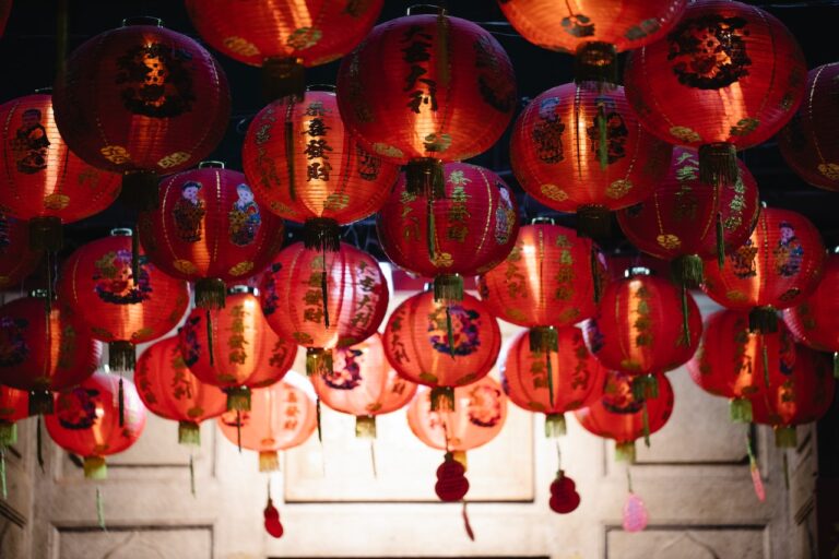 Chinese Lanterns: Illuminating Traditions and Symbolism - Hello Guide ...